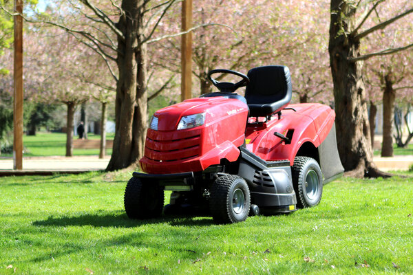 Vyhrajte traktůrek VARI RL 102 H